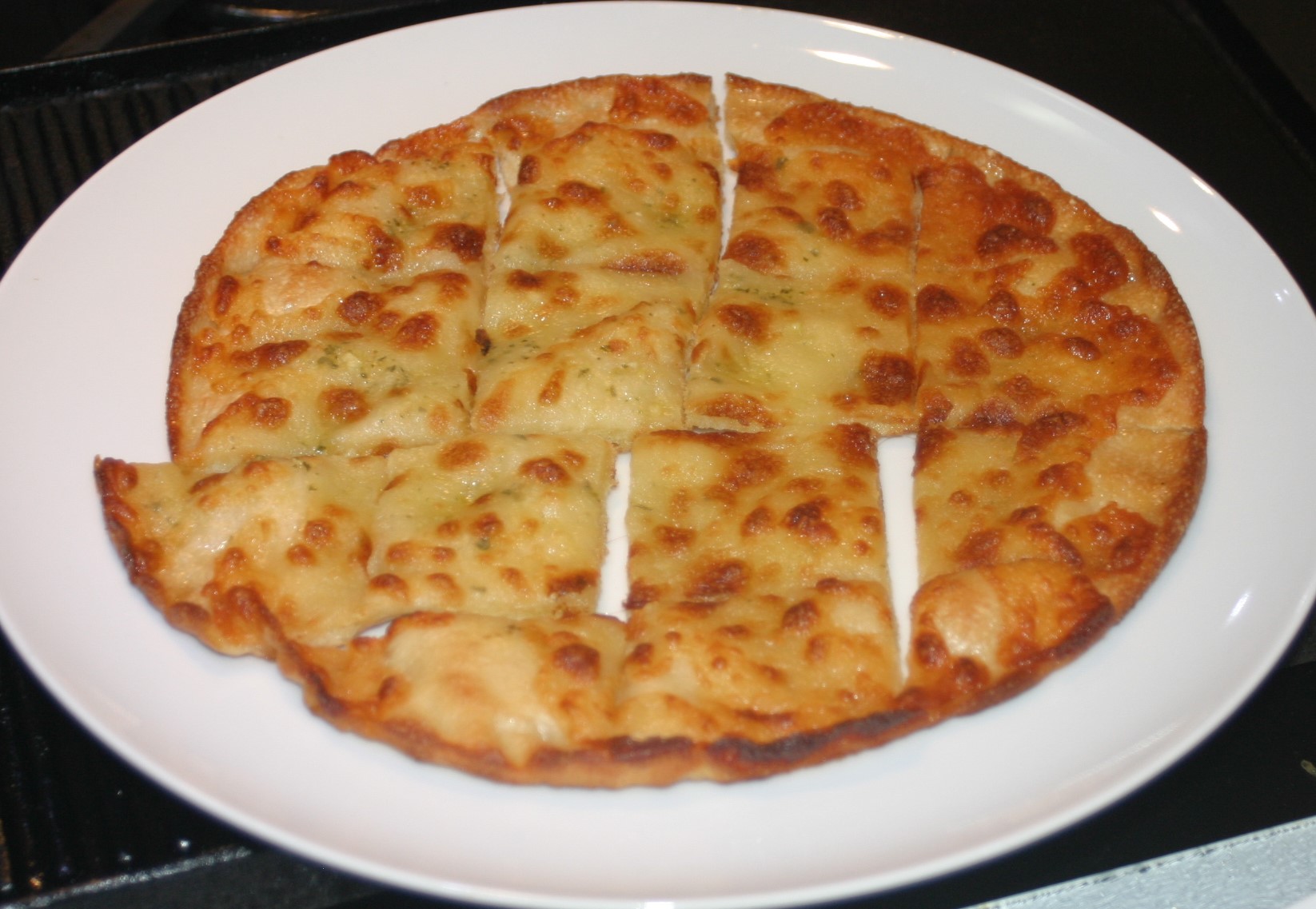 Cheesy Flat Garlic Bread from HomePizza Watford :: la-maison-de-cordelia